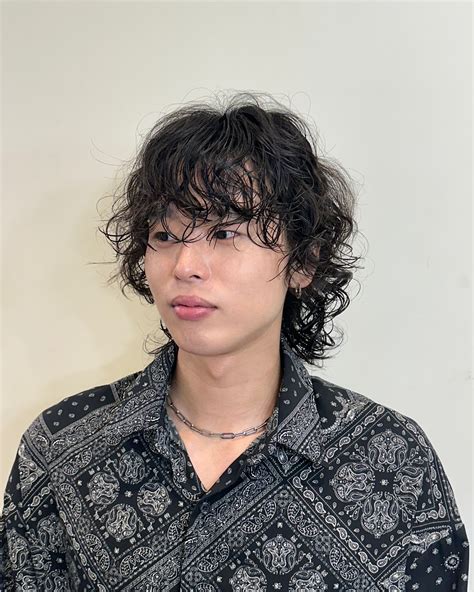 대구미용실 맨즈헤어 레이어드펌 전문 차이헤어메이크오버 디자이너 시현 세미히피펌 여름에는 히피~🌞 히피보다는 조금 컬이 자연스러운 세미히피펌 여름에 도전하러 오세요💙