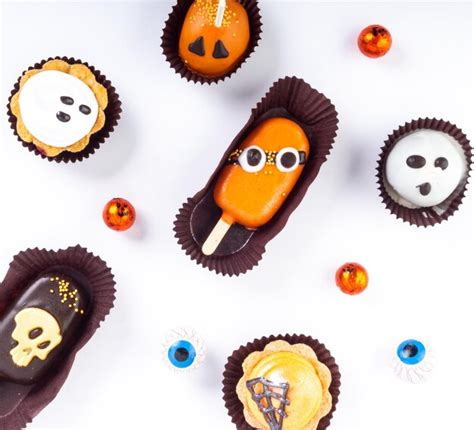 Premium Photo Set Of Halloween Sweets Candies And Icecream