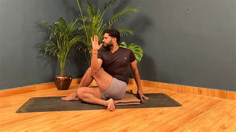 How To Do Ardha Matsyendrasana Half Lord Of The Fishes Pose