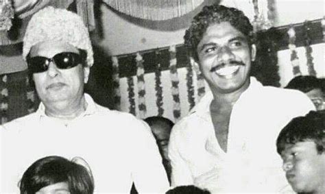 படம் ரிலீஸ் ஆக உதவிய எம் ஜி ஆர் நன்றிக்கடனாக பாரதிராஜா செய்த நெகிழ்ச்சி சம்பவம் Cinereporters