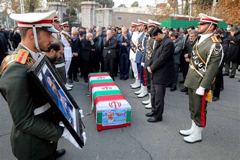 وداع با پیکر رستم قاسمی با حضور رئیسی و اعضای دولت عکس قدس آنلاین