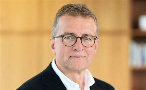 Führungswechsel Stefan Lenk Leitet Aufsichtsrat Der Rewe