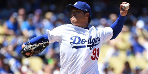 Dodgers Hyun Jin Ryu Gets First Win Since 2014