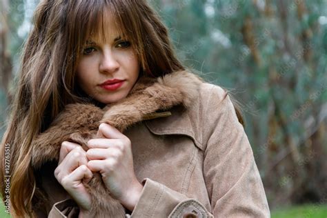 Retrato Modelo Femenina Stock Photo Adobe Stock