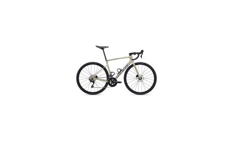 Alquiler Defy Advanced 2