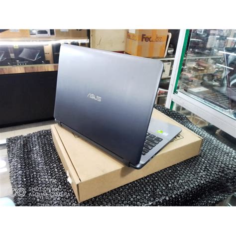 Jual LAPTOP LEPTOP ASUS CORE I3 GEN 7 RAM 4GB HDD 1 TB VGA NVIDIA 2GB 15 IN Jakarta Timur UD