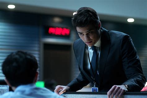 Noah Centineo Stars As A Cia Lawyer In This Recruit Sneak Peek