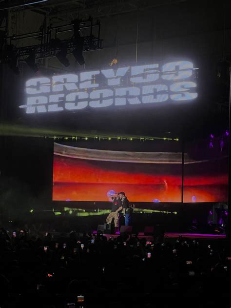 Scrim Ruby Tours Concert Hug