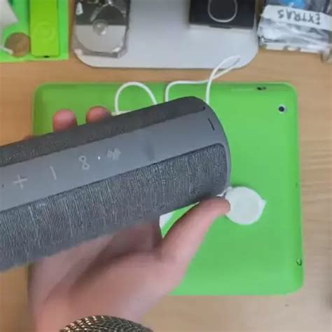 Sexy Speaker AI Voice Generator VoiceDub