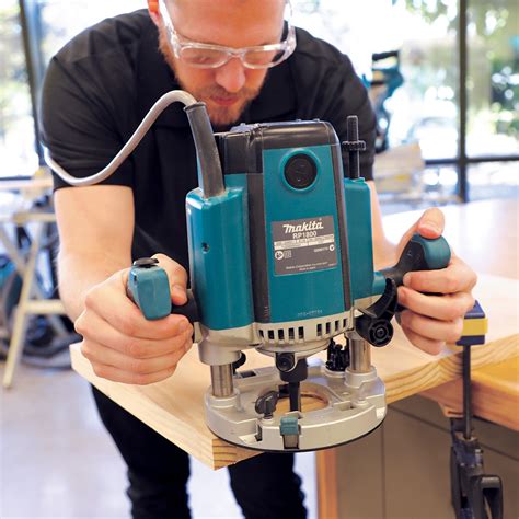 Rp1800x05 127mm 12 Plunge Router Makita Australia