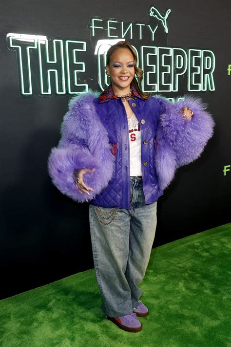 헐리우드 오늘자 패션 좀 묘한 리아나