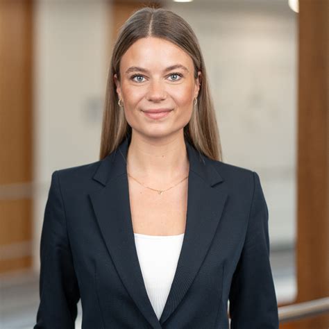 Alisha Baschlau Unternehmerin Deutsche Vermögensberatung Xing
