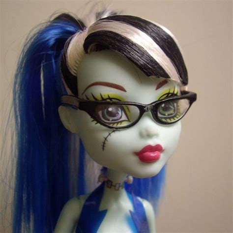 Girl With Glasses Monster High At Curtis Dolan Blog