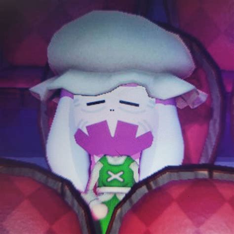 Old Tsareena By Mkomogortev On Deviantart