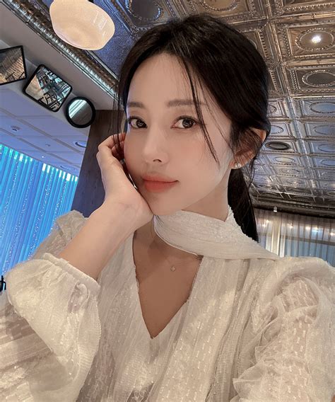 러브썸원 연말룩 타이세트 페리스 브이넥 시스루 타이 레이스 블라우스