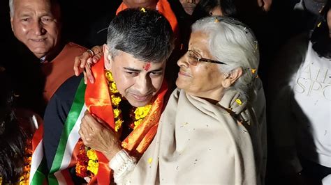 Qatar India Dehradun Captain Saurabh Vashisht Reached His Home In