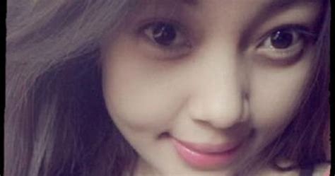 Poto Abg Cantik Pamer Toket Menggairahkan Foto Dan Gambar