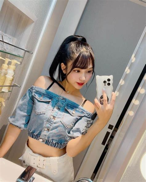 木下ひまりさんのインスタグラム写真 木下ひまりinstagram 「黒髪にしました🖤きにいってる」8月13日 9時40分