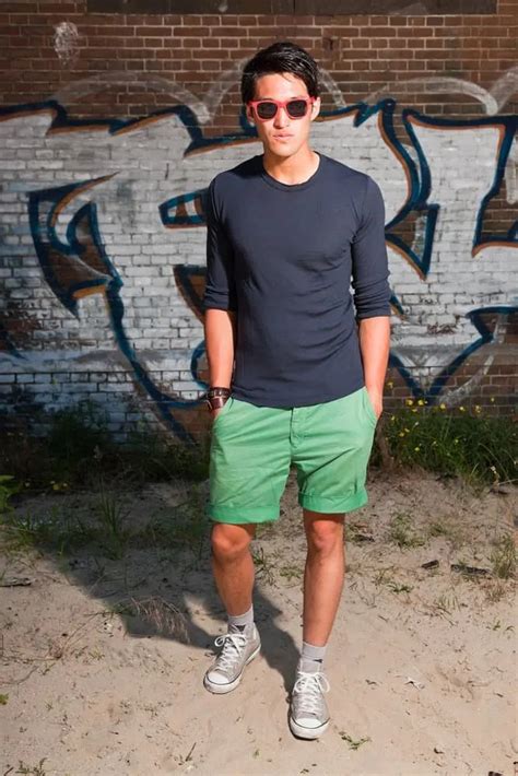 What Shirt Colors Go With Green Shorts Pics