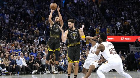 커리 2경기 연속 40득점 이상…nba 골든스테이트 시즌 첫 2연승