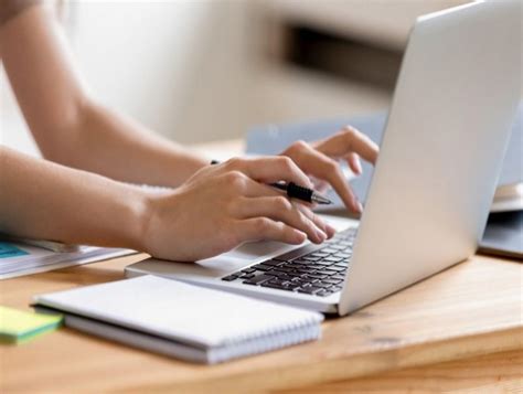 Иргэд дараах 74 төрлийн үйлчилгээг нотариатаар батлуулах шаардлагагүй E Mn