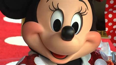 Minnie Mouse Gets Walk Of Fame Star News Uk Video News Sky News