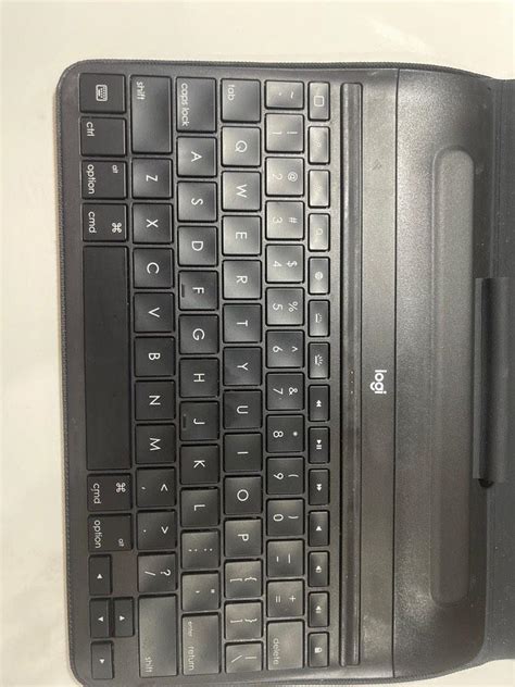 Logitech Create Backlit Keyboard Case With Smart Connector Technology And Apple Pencil Holder