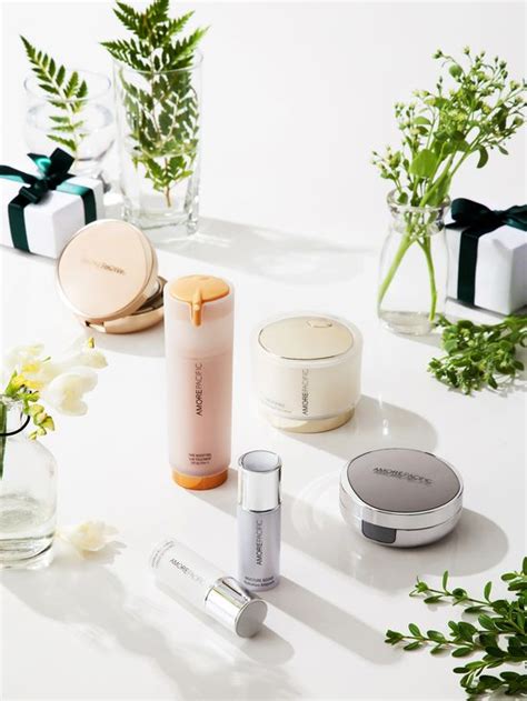 Mask Packaging에 있는 Suya님의 핀 웹디자인 화장품 브랜딩