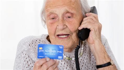 200 китайци участвали в телефонни измами са арестувани в Испания Nova