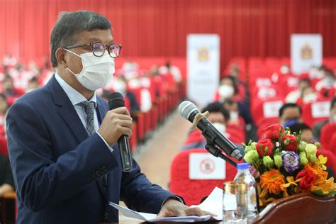 ឯកឧត្តម អូន ព័ន្ធមុនីរ័ត្ន៖ “វិស័យអប់រំ