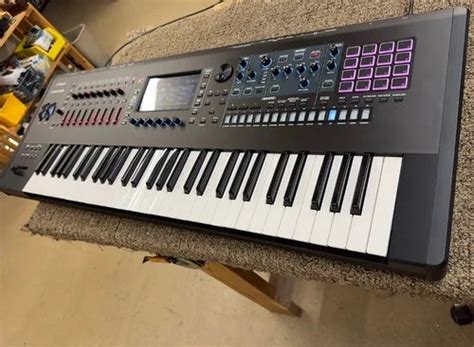 Roland Fantom 6 Ex 61 Key Synthesizer Keyboard At ₹ 265000 Piece