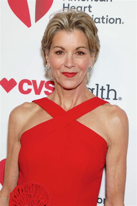 Wendie Malick Stars In Ahas Red Dress Collection • Celebmafia