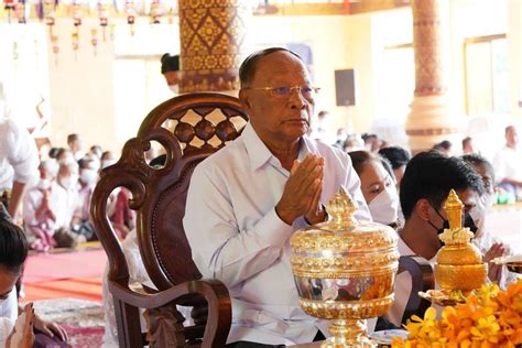 សម្តេចពញាចក្រី ហេង សំរិន អំពាវនាវអាជ្ញាធរជួយសម្រួល