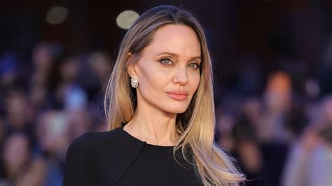 Angelina Jolie Habla De Las Cicatrices De Su Doble Mastectomía ¡hola