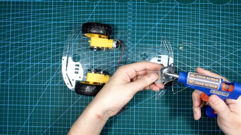 Arduino Obstacle Avoiding Robot Car 2wd With Aa Battery