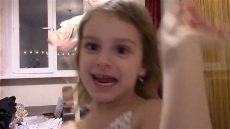 Девочка 5 лет уже блогерша рассказывает про свою жизнь Youtube
