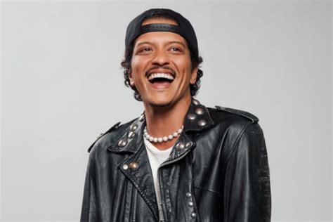Bonde Do Brunão Bruno Mars Lança Oficialmente Funk Em Português Que