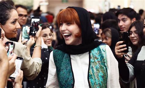 قاب امروز عکس‌های متفاوت شبنم ‌قربانی و حدیث میر‌‌امینی و دوستان