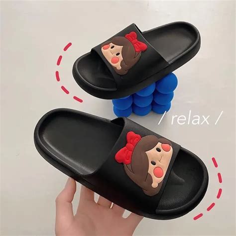 2022 Hot Tiktok Slippers Cotton Yeezy Slides Style Couple Spongebob