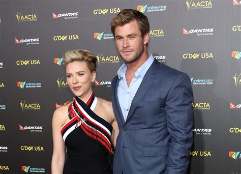 Scarlett Johansson And Chris Hemsworth