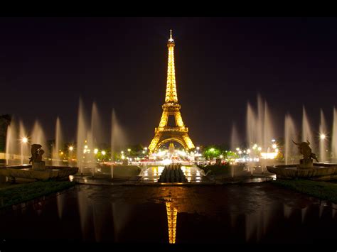Eiffel Tower Wallpapers At Night Pixelstalk Net