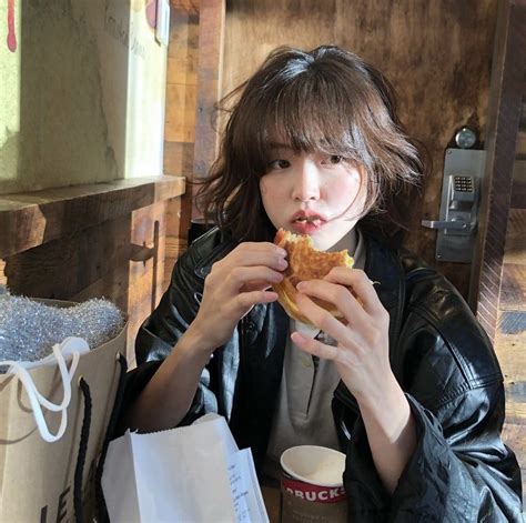 People에 있는 Sophia ️님의 핀 중발 파마 머리 스타일 단발 파마 머리 스타일