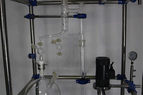Lab Scale Double Layer Glass Reactor Semi Automatic Durable High Precision