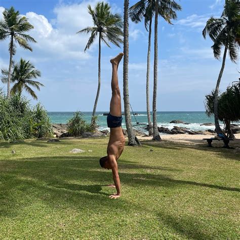 Игорь Fysm йога тренер Youtube