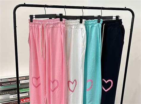 유유존 S2귀욤 하트 프린팅s2 인하트조거팬츠 허리밴딩 조거 긴바지 컬러팬츠 트레이닝팬츠 유니크 데일리룩 데이트룩 캐쥬얼룩 원마일룩 여름신상