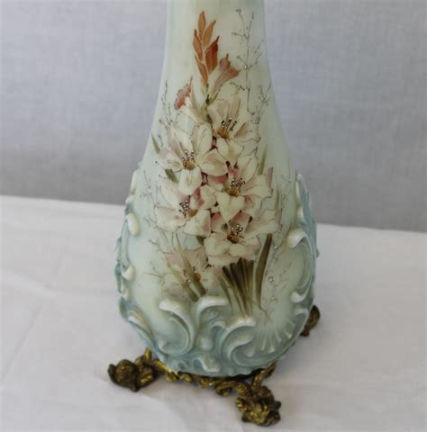 Bargain Johns Antiques Tall Wavecrest Bulbous Vase Bargain Johns