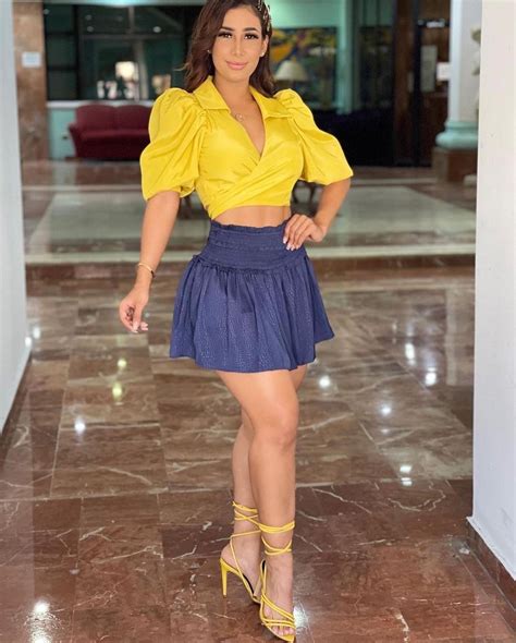 Caro Britos Feet