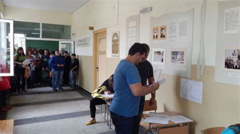 До петък се подават заявления за първо класиране за прием след 7 клас Новини