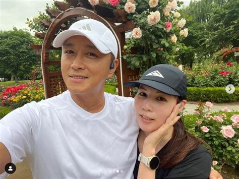 진태현 ♥박시은 품에 안고 꽃처럼 어여쁜 아내와 [n샷] 뉴스1