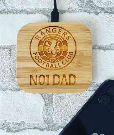 Rangers Football Club No1 Dad Bamboo Wireless Charger